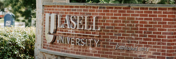 Leadership Scholar Program – Lasell University